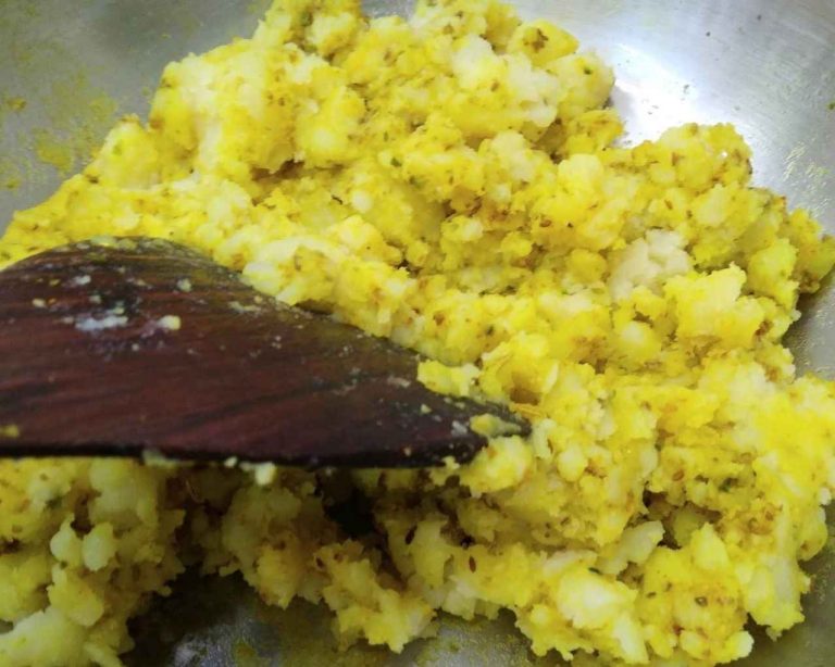 Batata Vada Recipe | Aloo Vada Recipe | How to make Batata Vada