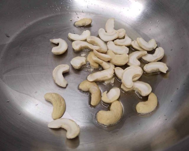 Kaju Paneer Masala Recipe | Kaju Paneer Curry | Paneer Cashew Curry