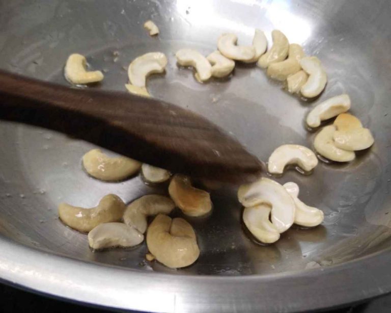 Kaju Paneer Masala Recipe | Kaju Paneer Curry | Paneer Cashew Curry