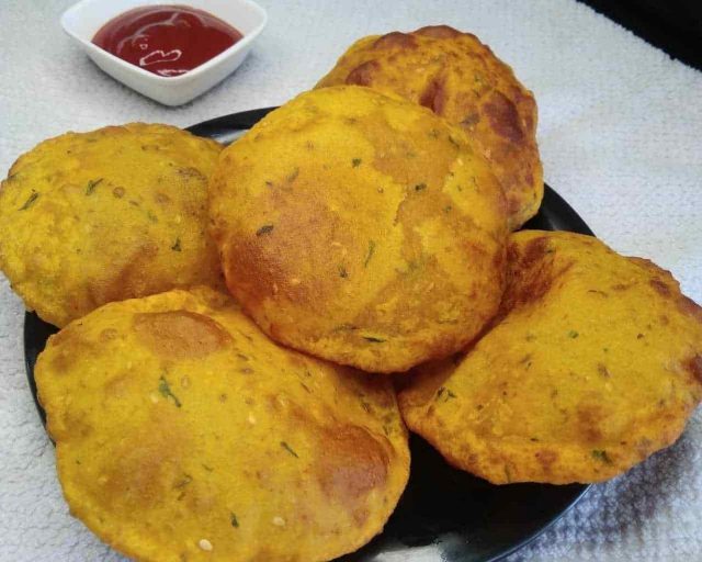 Aloo Puri Recipe | Aloo Ki Poori | How to make Aloo Puri