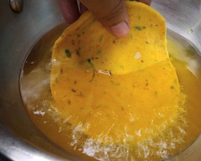 Aloo Puri Recipe | Aloo Ki Poori | How to make Aloo Puri