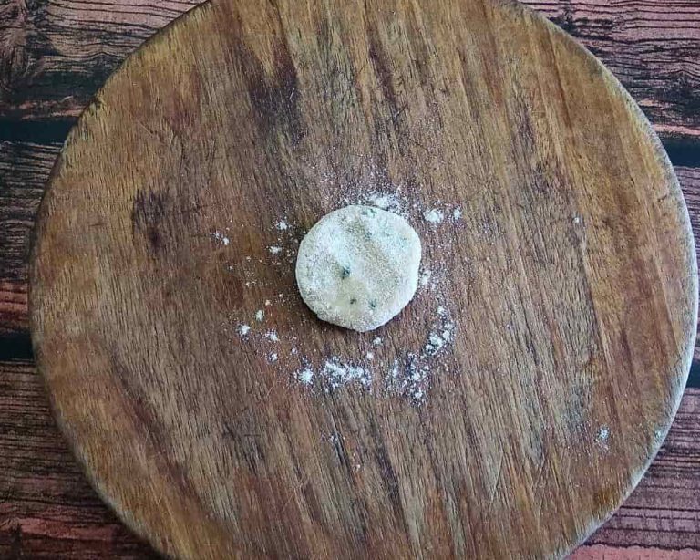 Rajgira Puri Recipe | Rajgira Poori | Rajgira ki Poori for Vrat