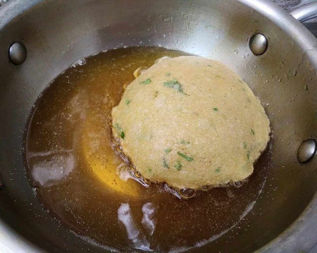 Rajgira Puri Recipe | Rajgira Poori | Rajgira ki Poori for Vrat
