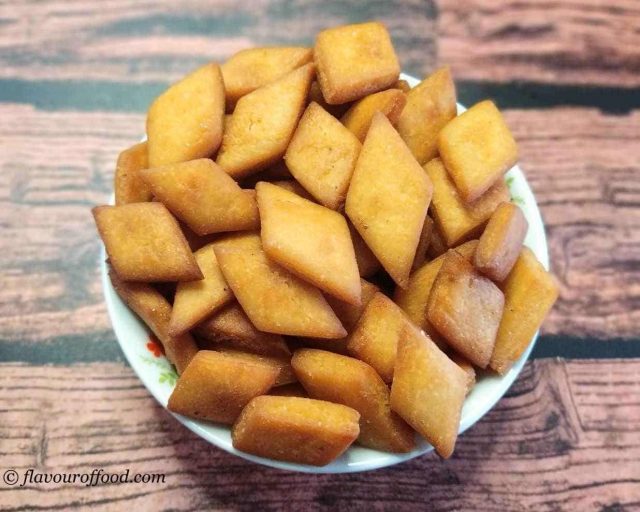 Shankarpali Recipe | Shakarpara Recipe | Shakkarpara