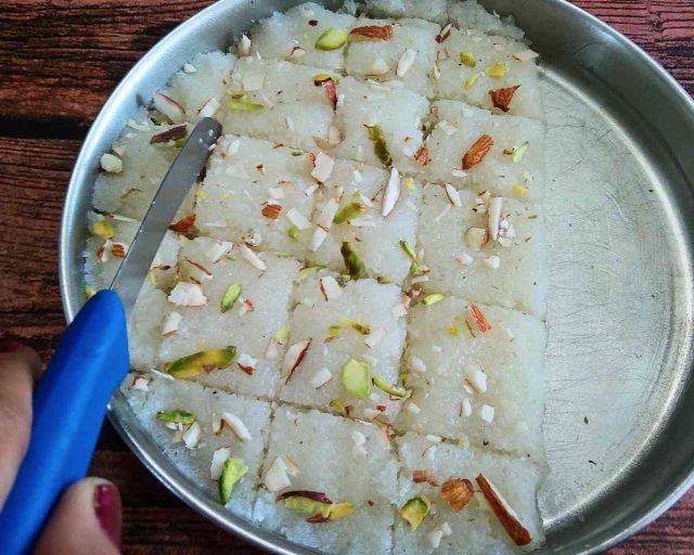 Coconut Burfi Recipe | Nariyal Barfi | How to make Coconut Barfi